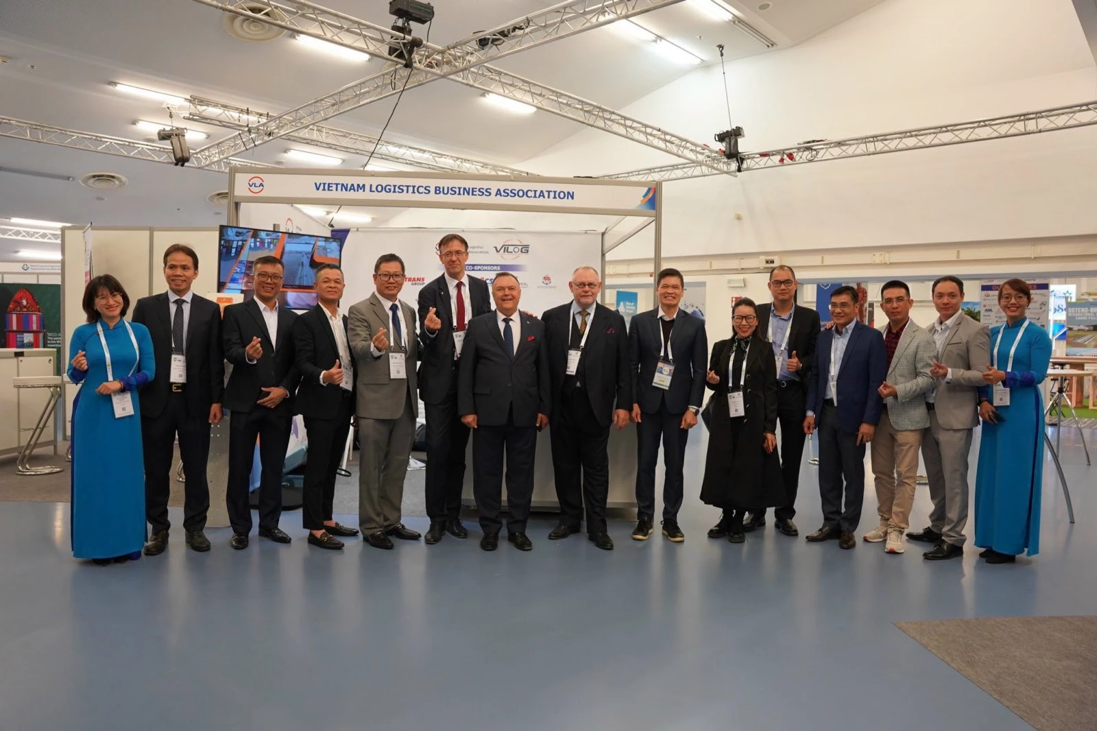 WR1 ACCOMPANIES VLA AT THE FIATA WORLD CONGRESS 2023 IN BELGIUM - WR1 ...